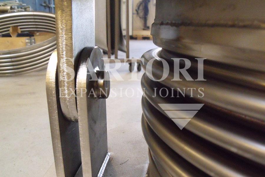Compensatori di dilatazione metallici angolari - Sartori & C. S.r.l.